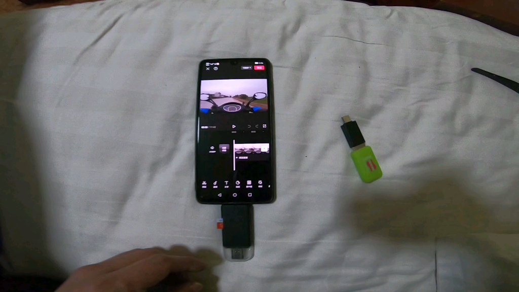 视频无法导入剪映怎么办?昨天还好好的,以为读卡器坏了,重新买了读卡...