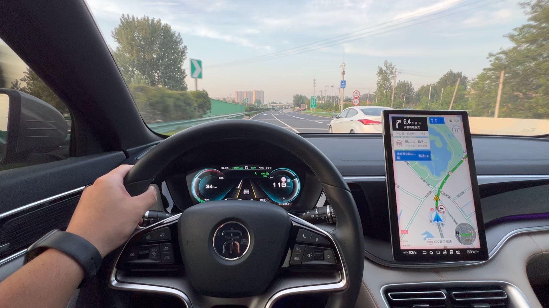 比亚迪宋plus dmi ACC自适应巡航在高速的表现还不错