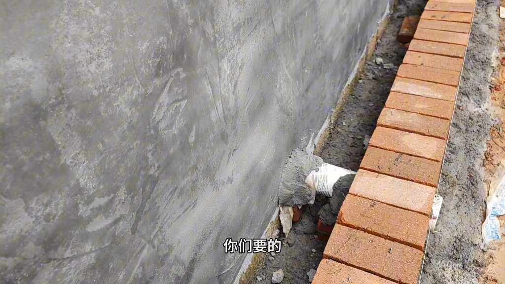 农村自建房,架空防潮层通风管道会接出来的,会做网盖盖起来