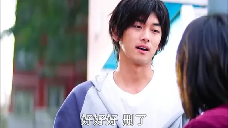 我们的样子像极了爱情:小伙偷拍女孩,结果照片还成了优秀作品