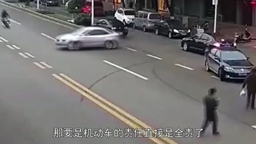 电动车酒后驾车,撞到路边车辆,车主在家睡觉,被告知赔偿10万元