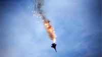 一声令下!俄军苏-24被F-16击落,飞行员当场死亡,全程仅60秒