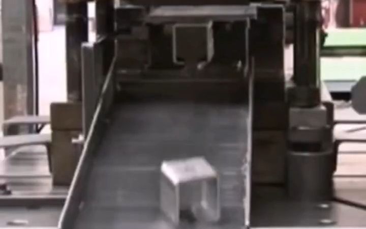 经典冲压模具设计,多种工艺集与一身