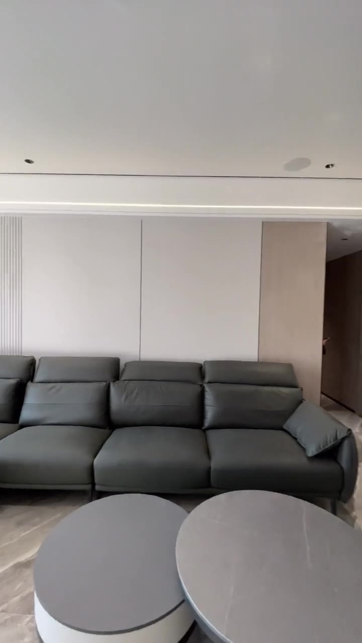2021流行的现代风格不做主灯墙面用护墙板和硬包做装饰简约高32029
