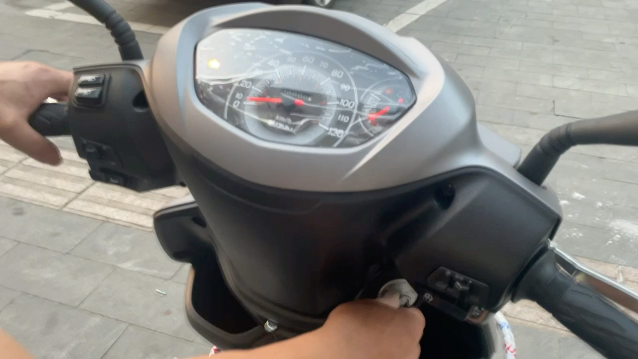 铃木UU125百年纪念版提车