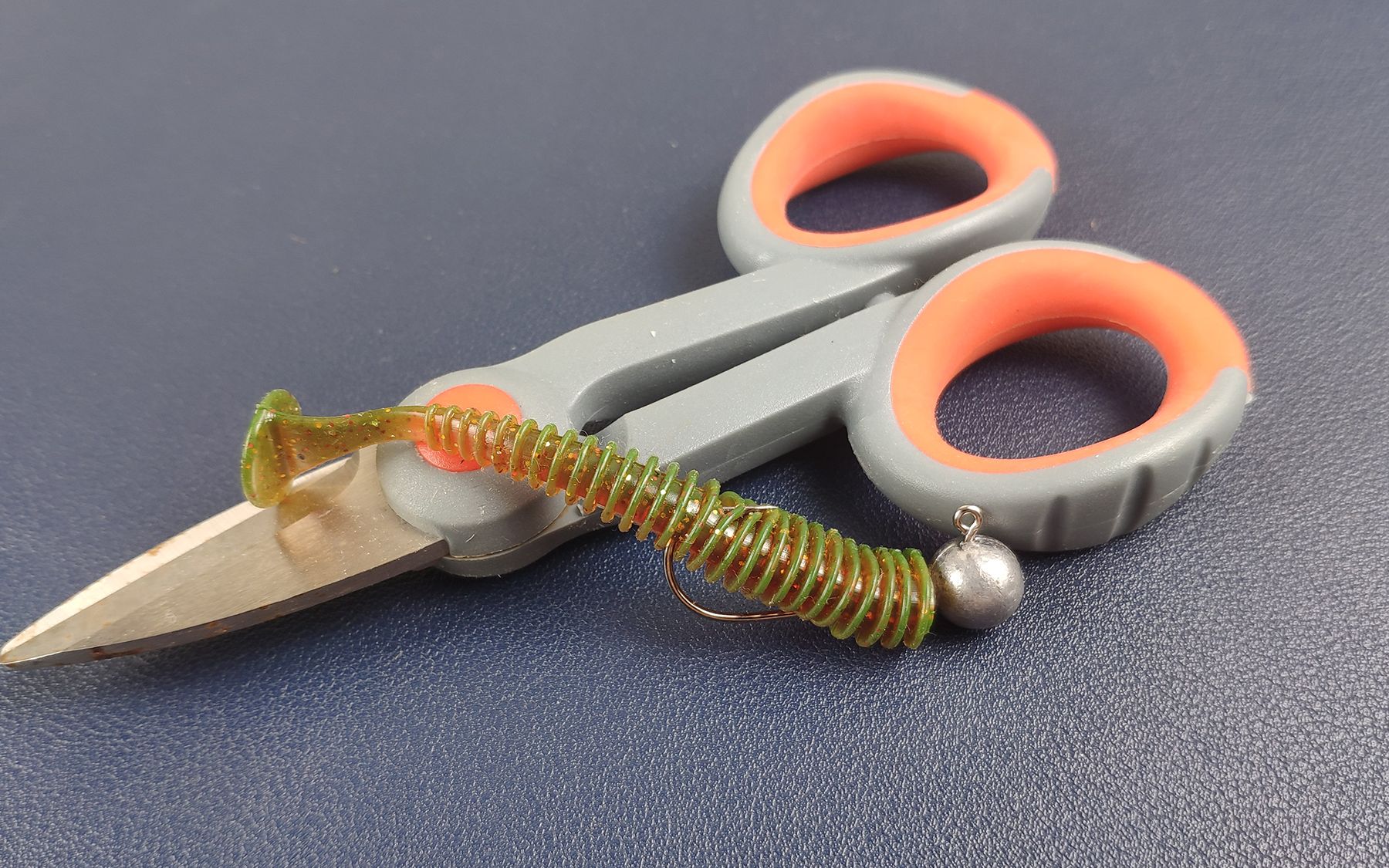 铅头钩这样挂软饵,防挂又好用