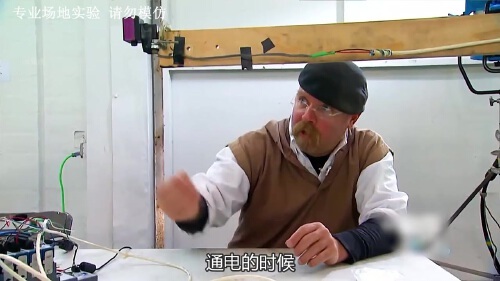 使用枪支实验也是一样的结果,高中学过的理论没有问题