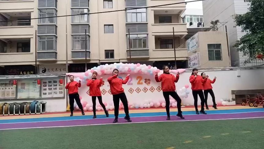 #幼儿园 #最美幼师 2022元旦迎新活动教师开场舞《青春回忆录》