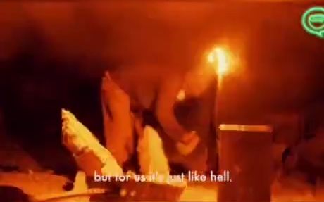 印尼的硫磺矿工:“(我们)敢于去死,但害怕挨饿。”