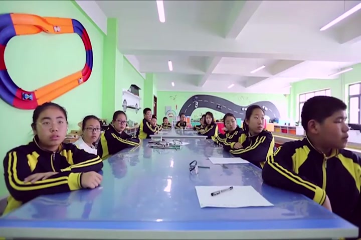 初中综合实践优质课视频《4.13“创客”空间》【王老师】