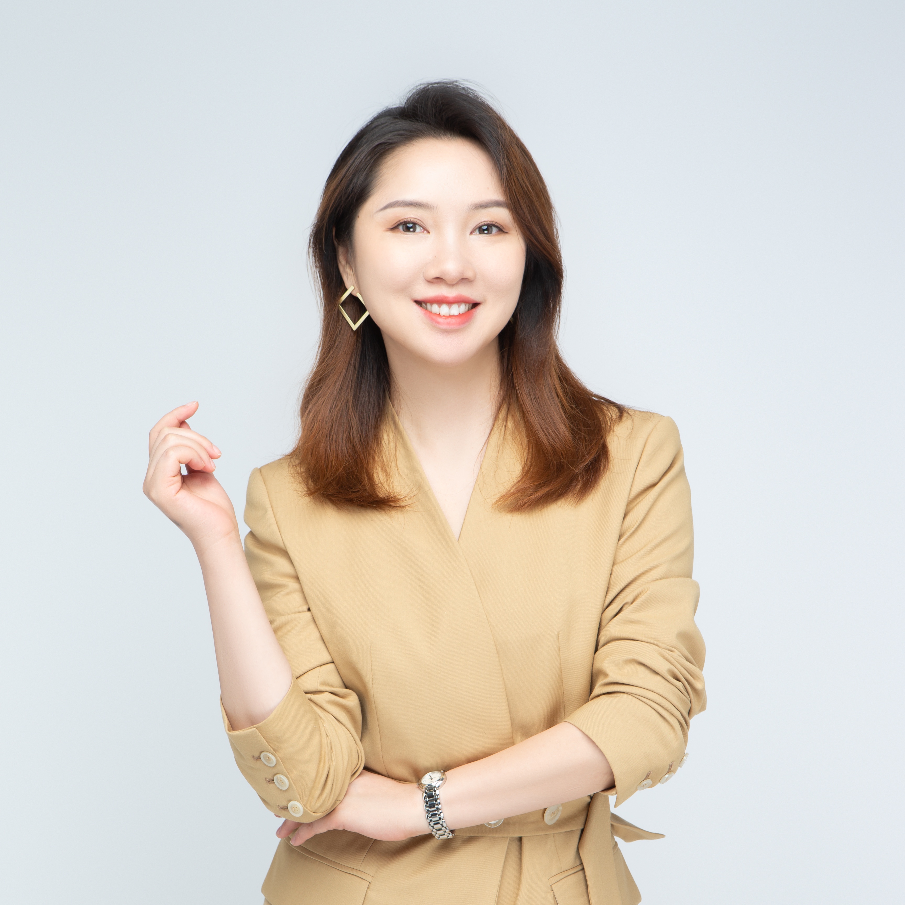 实验室的甘老师 