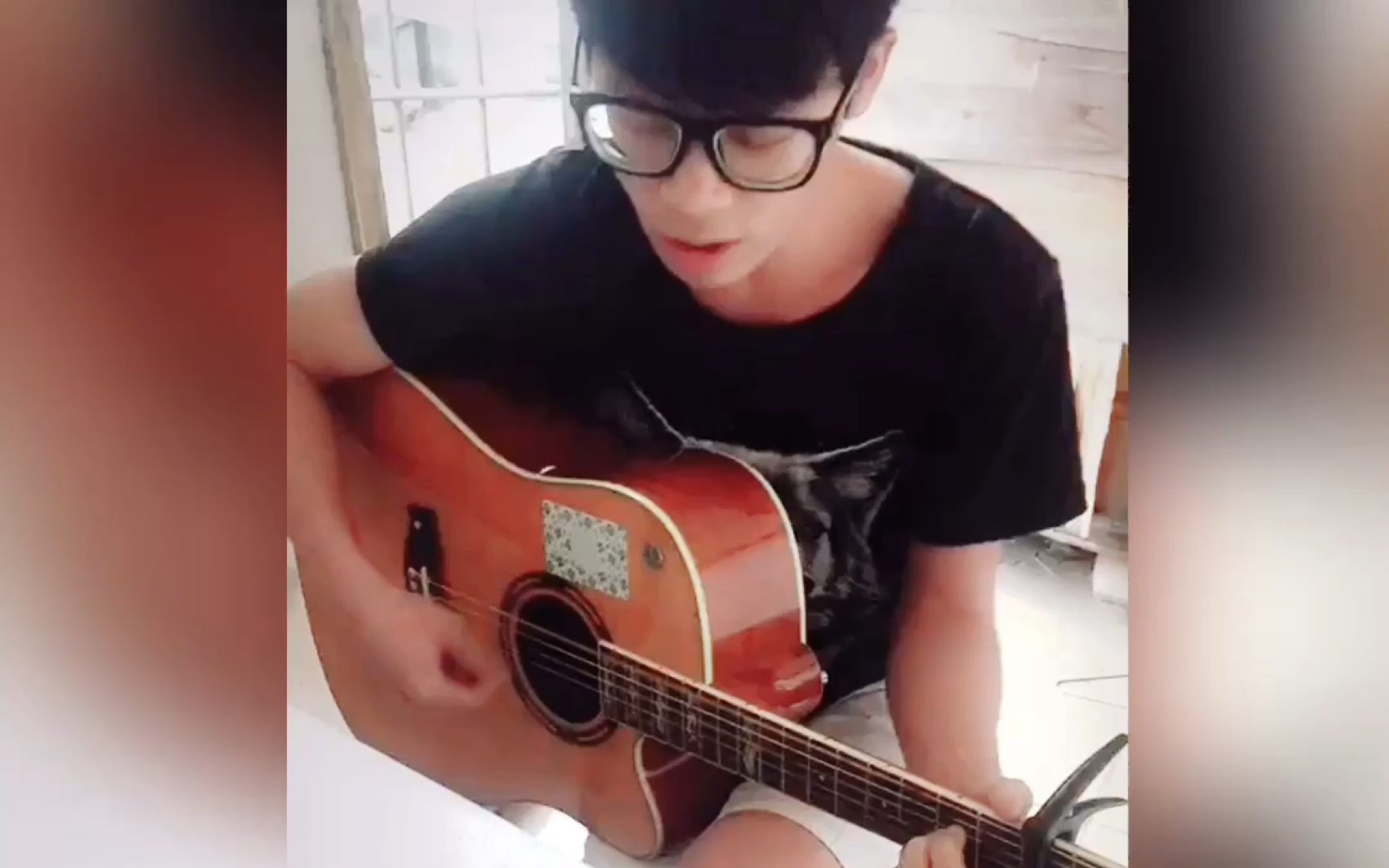 如果华晨宇叫我来个六级即兴弹唱然后为我和声,那么…