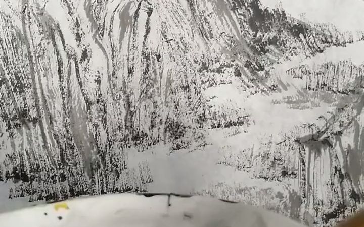 【国画】山水画中云的画法掌握要领后很简单,注意用墨的干湿变化。