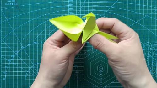 一张正方形纸教你如何叠一个会动的折纸玩具男孩女生喜欢的