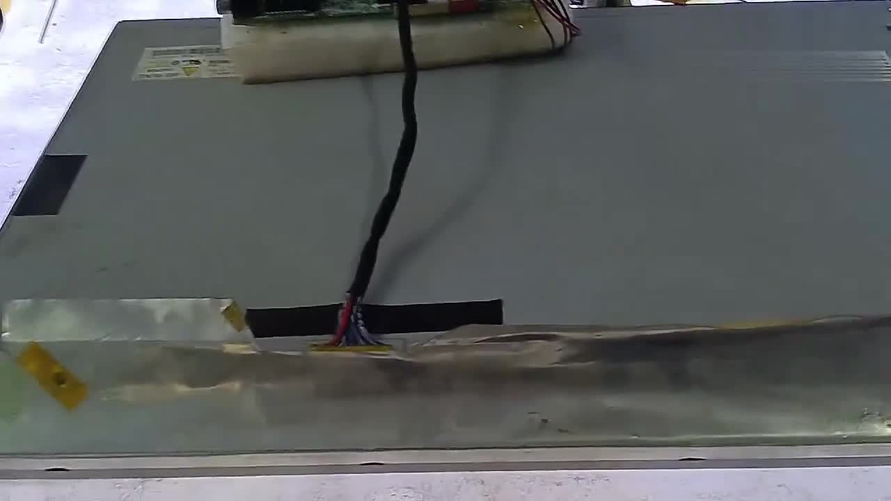 显示屏开胶会拆机吗