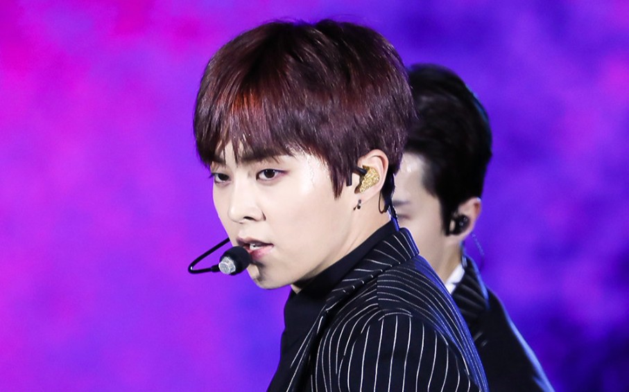 【金珉锡】190119 “Ko Ko Bop”XIUMIN 在舞台上滑倒/摔倒