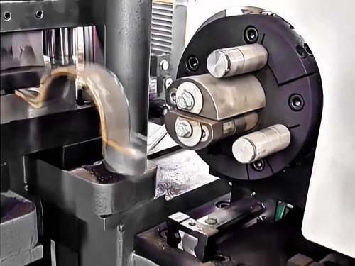 见证惊人一刻!机械化操作下的铁片卡簧,竟然美得如此惊艳