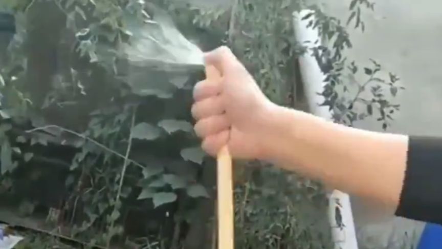一根空管子徒手抽水的小技巧