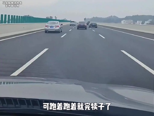 开车时,发现那个意想不到的技巧,千万别再让D档拖累你的驾驶体验!