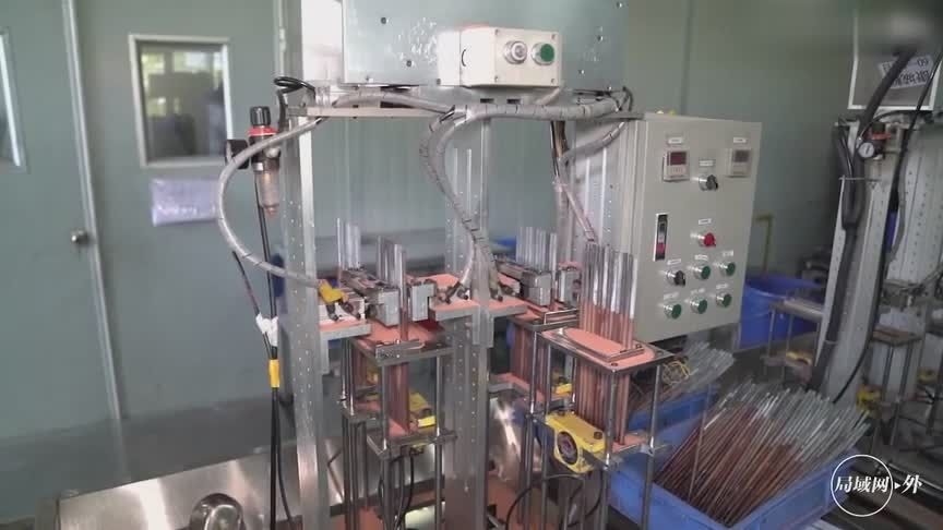 工厂实拍CPU散热器制作过程,原来出厂硅脂是这样刷上去的