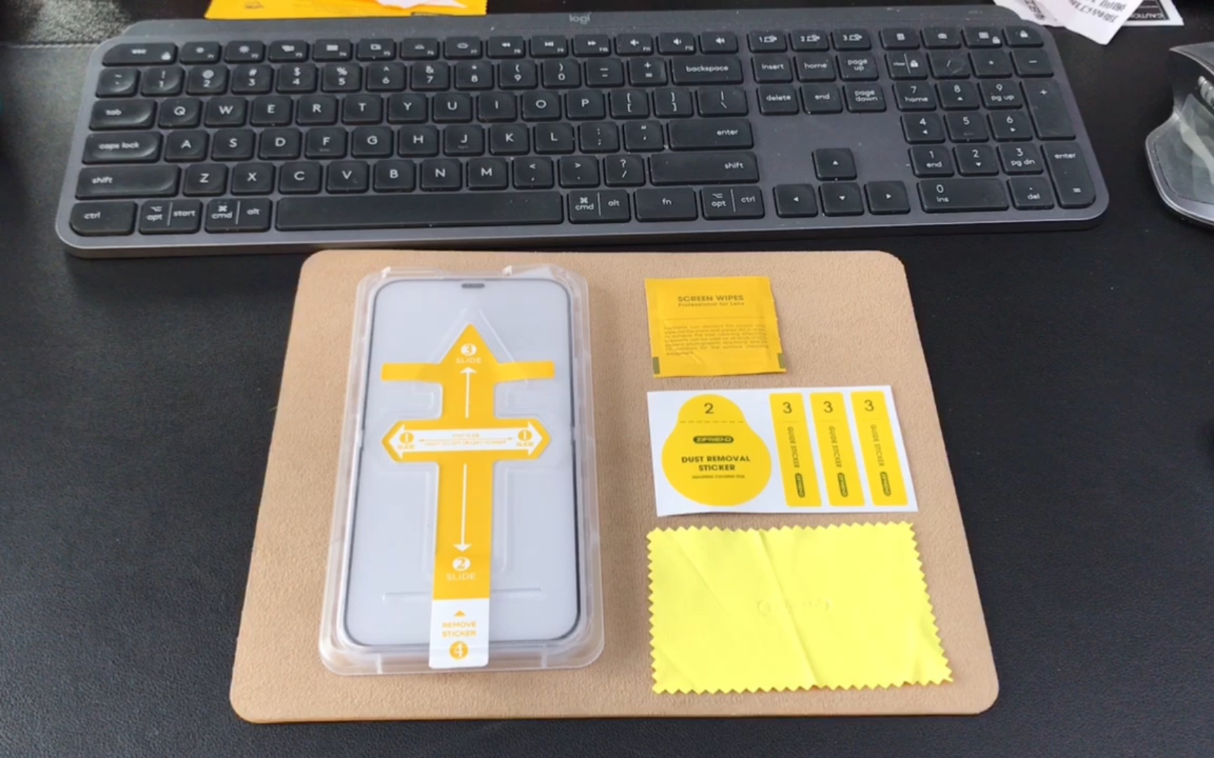 iPhone12带贴膜神器钢化膜教程