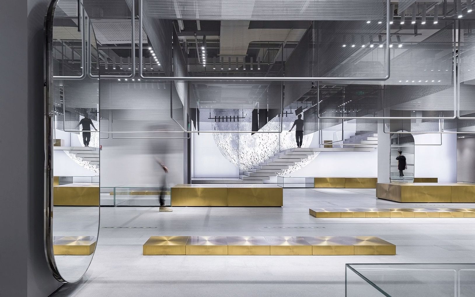 #东仓建设作品解析 #服装店案例 东仓建设丨服装店丨上海UR华师旗舰...