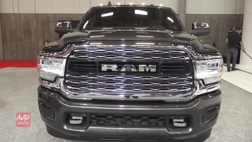 全面试驾2019款RAM3500豪华皮卡车,这车开上路应该很霸气