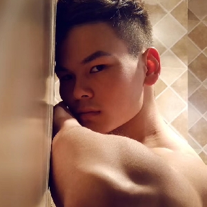 人鱼阿克 