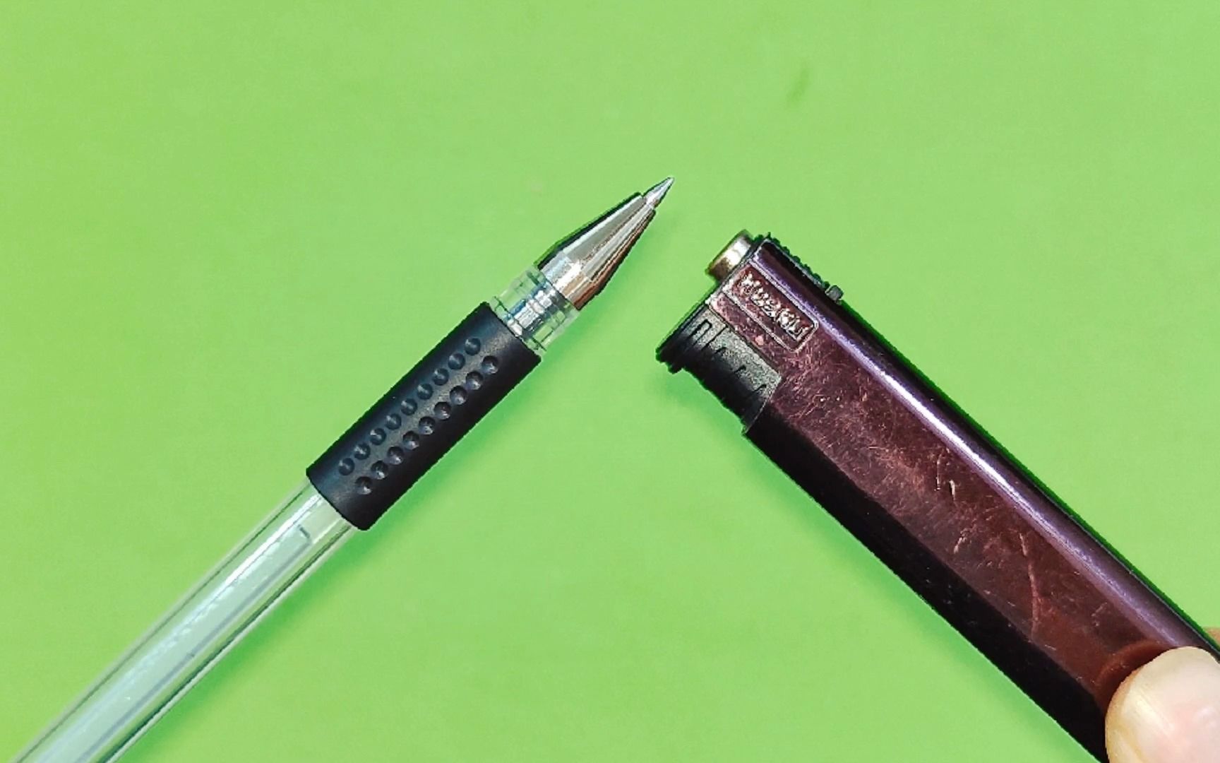 圆珠笔写字断断续续的怎么办?教你用打火机烤一下,2秒就能修复