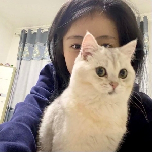 晚睡小鱼m 