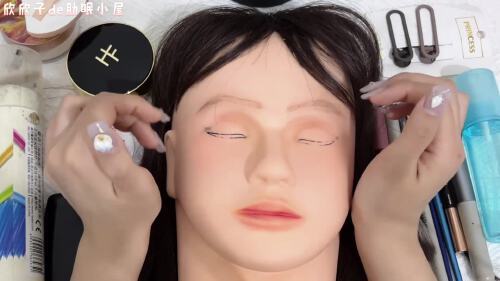 ASMR场景模拟化妆,粉嫩嫩的蝴蝶效妆容