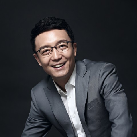 路一鸣主持人 
