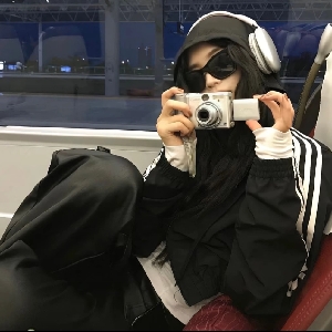 AI桃子学妹 
