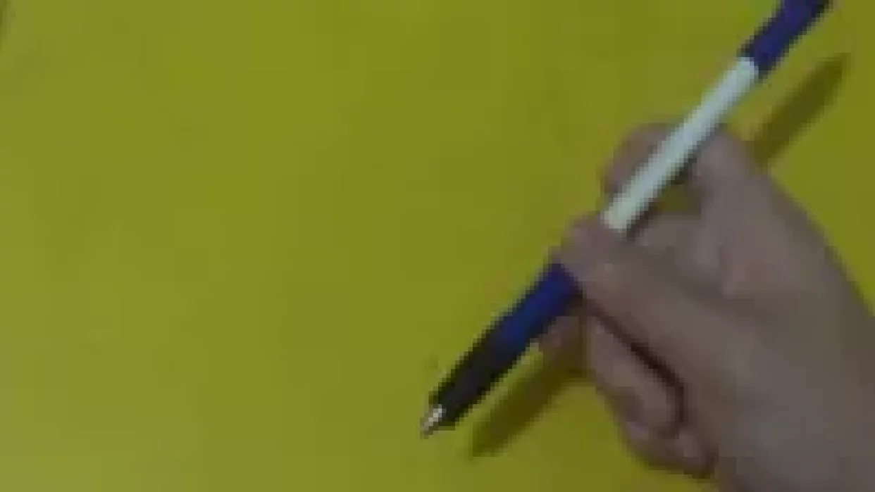 转笔教学通俗易懂,大拇指的转笔技巧,转过来转回去!