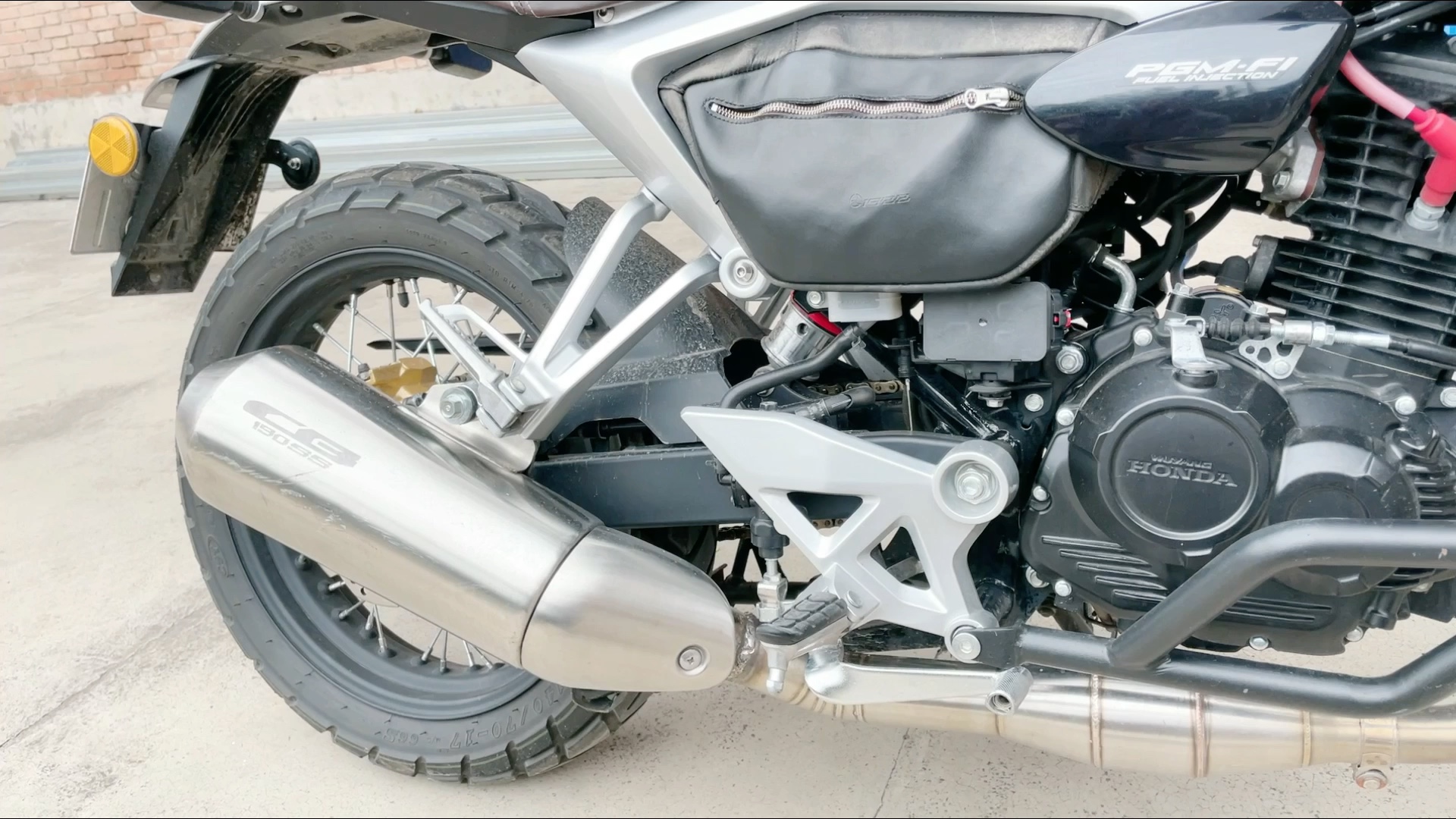 五羊本田190ss 复古改装 大灯