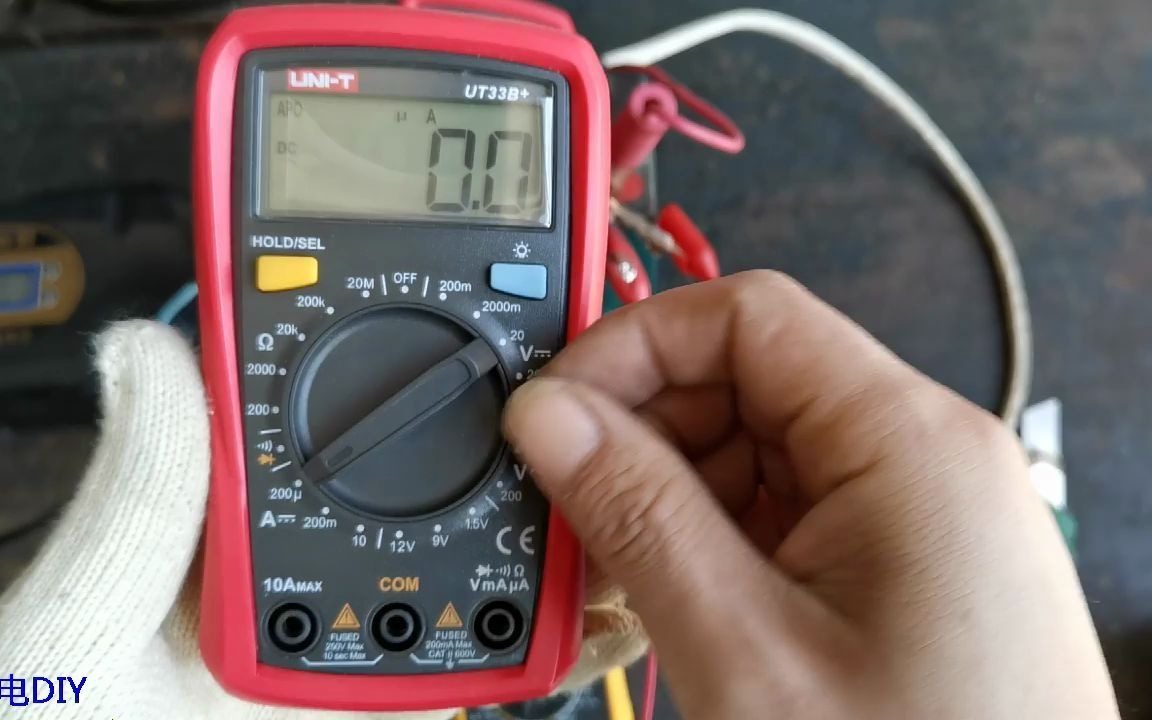 电瓶通过逆变器和充电机能自己给自己充电充电吗?咱们连接试试
