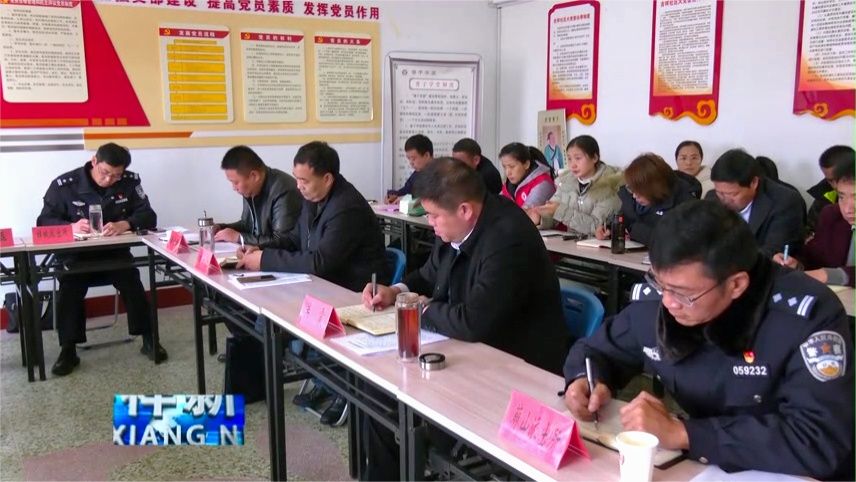 县领导调研城区网格化服务管理工作
