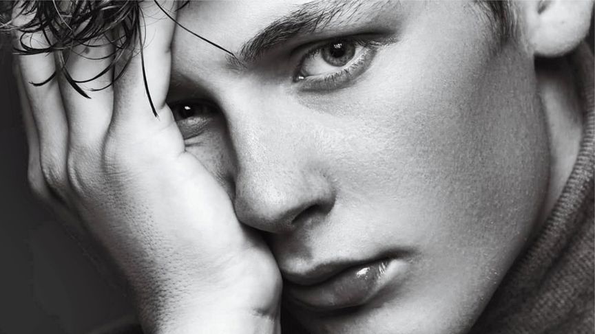 全网最干货的PS频率分离修皮肤技法