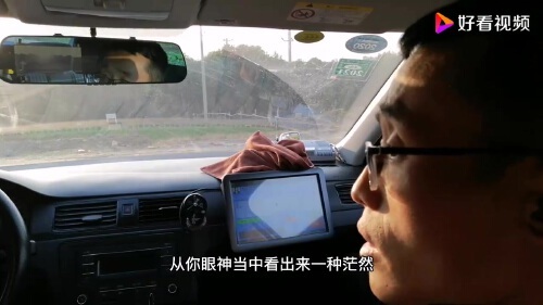 学员科目三踩完离合刹车,脚放的位置不对,遭刘教练怒怼