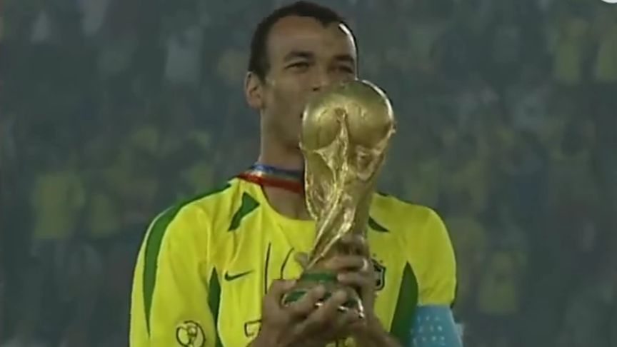 2002世界杯,巴西战胜德国,成就了五星巴西