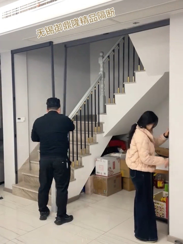 楼梯口隐形隔断,免打孔安装,隔冷隔热保温保暖,美观实用不占地方#...