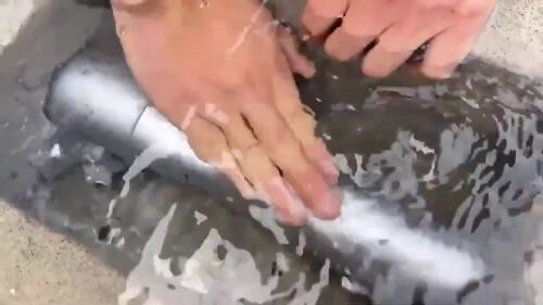 厕所塞了不要紧,无需叫人疏通,教你如何自制简单通厕器