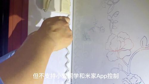 小米智能门锁要实现开门就打开门口的灯,设置比较简单,容易实现