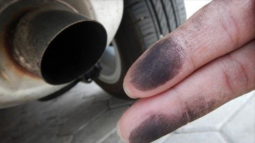 排气管黑说明车积碳很多？切记上当被忽悠，不是这么回事