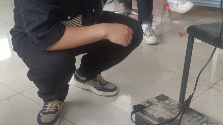 正确检查制动液沸点。 李嘉伟