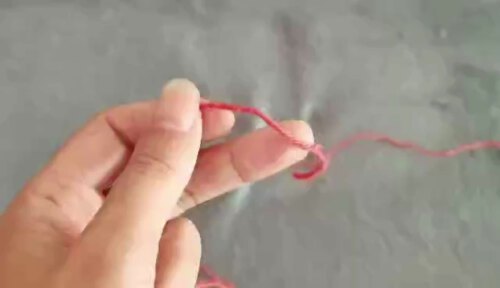 拇指绕两圈的起针方法简单易操作弹性很大