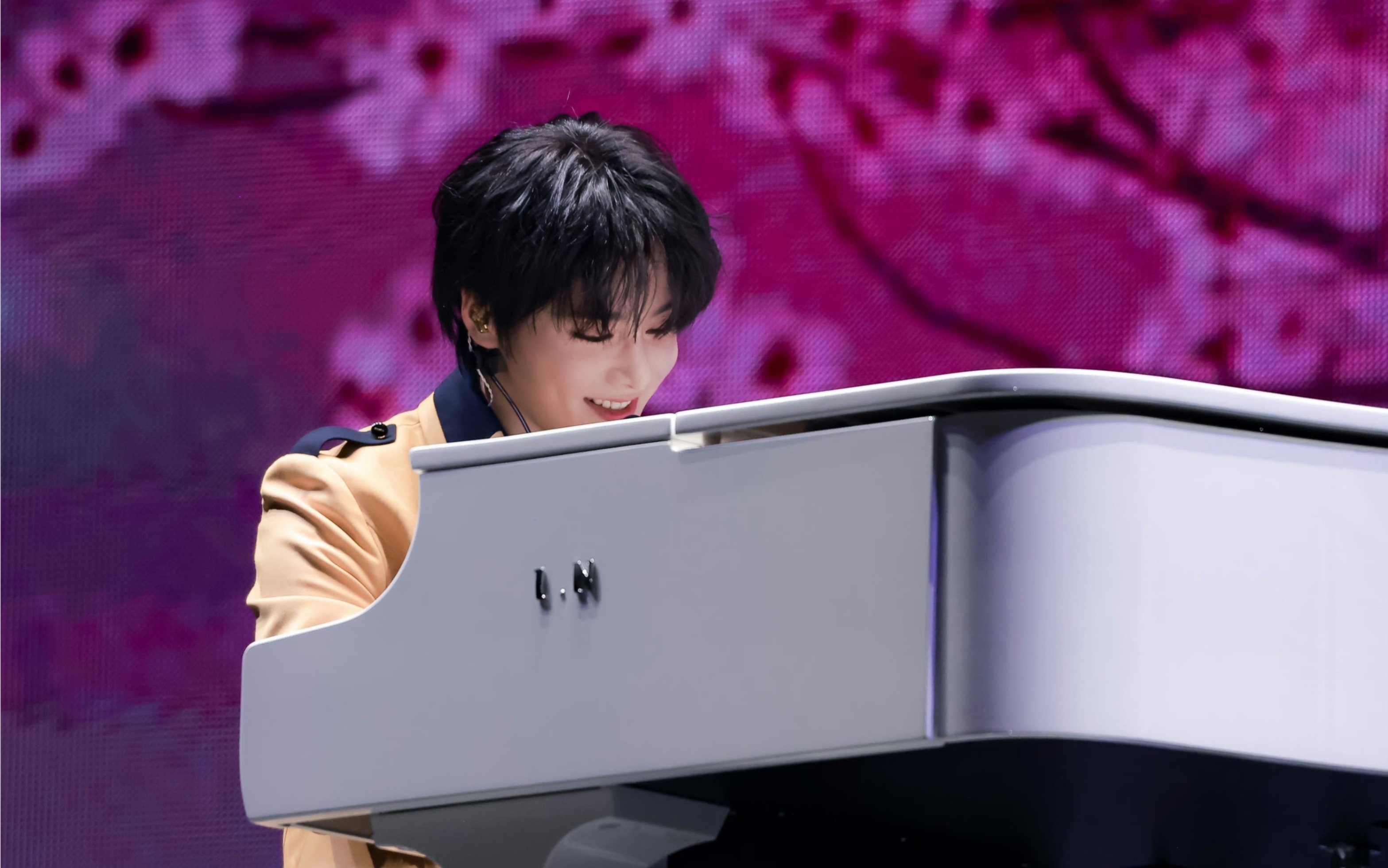 【梁精寅】Solo舞台Hug Me 首尔场Day2 高清直拍