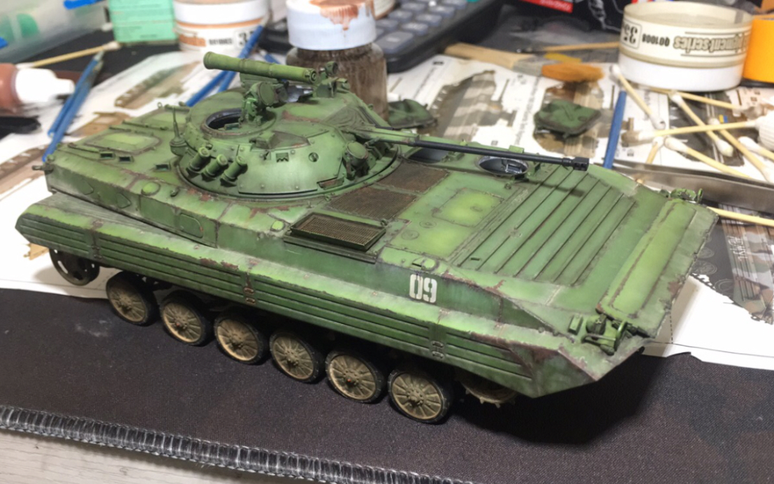 【模型】萌新做的第一个军模是什么样?苏联BMP-2步兵战车制作小记