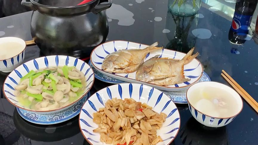 午餐最有营养的做法,三菜一汤,30分钟就搞定,简单美味