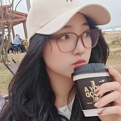小momo蘑菇 